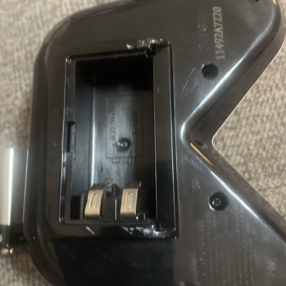 SHARPER IMAGE ROBOTIC ARM CLAW GRIP ROBOT REMOTE CONTROL ONLY, Tested ...