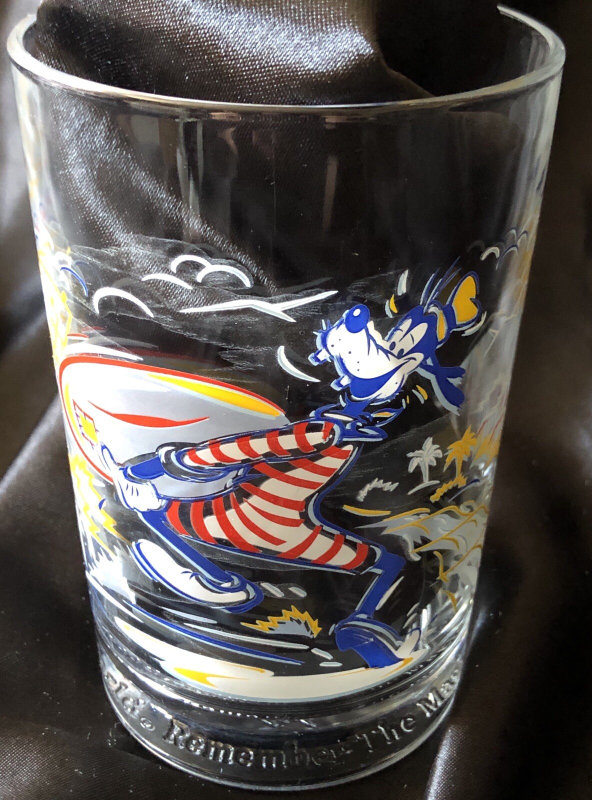Goofy Glass Walt Disney World 25th Anniv. Typhoon Lagoon “Remember The ...