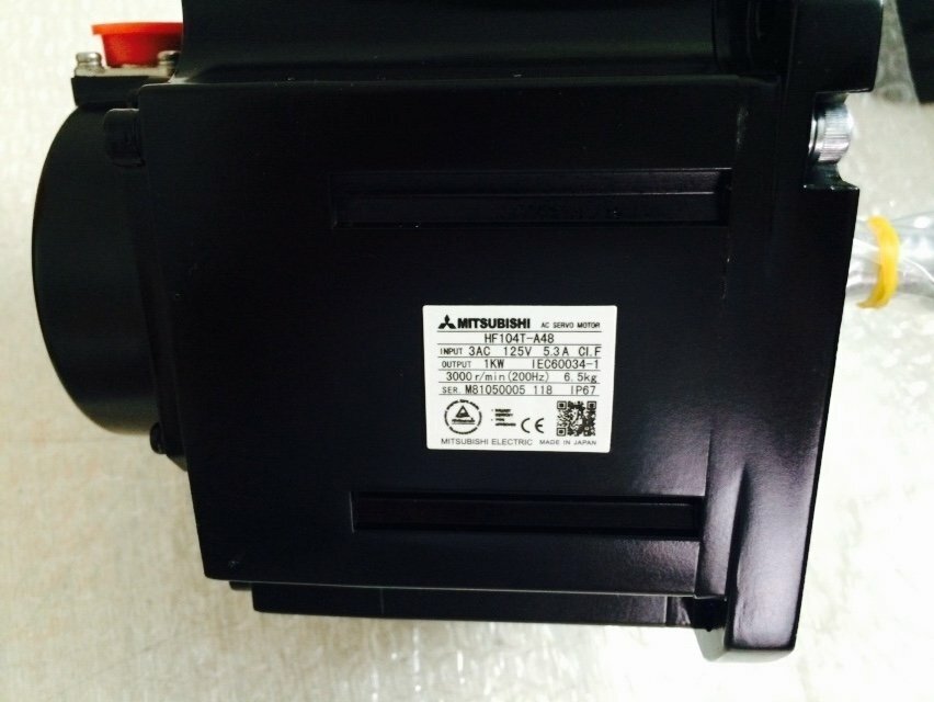 NEW MITSUBUSHI HF104T-A48 Servo Motor HF104TA48 In Box Expedited ...