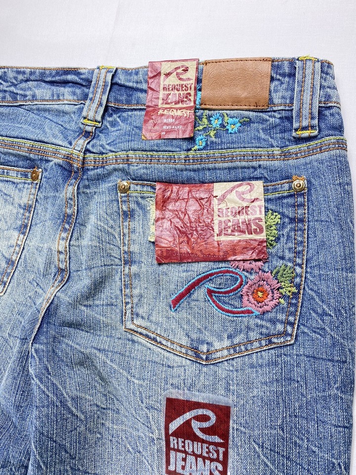 Request jeans women’s Size 29 Washed Denim Style 91338 Embroidered ...