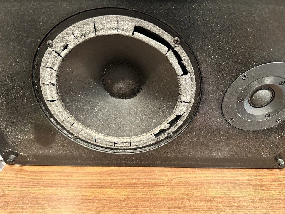 Snell THX Speaker System - 5 Speakers Total - 2 SUB550, 2 Type K/IV and ...