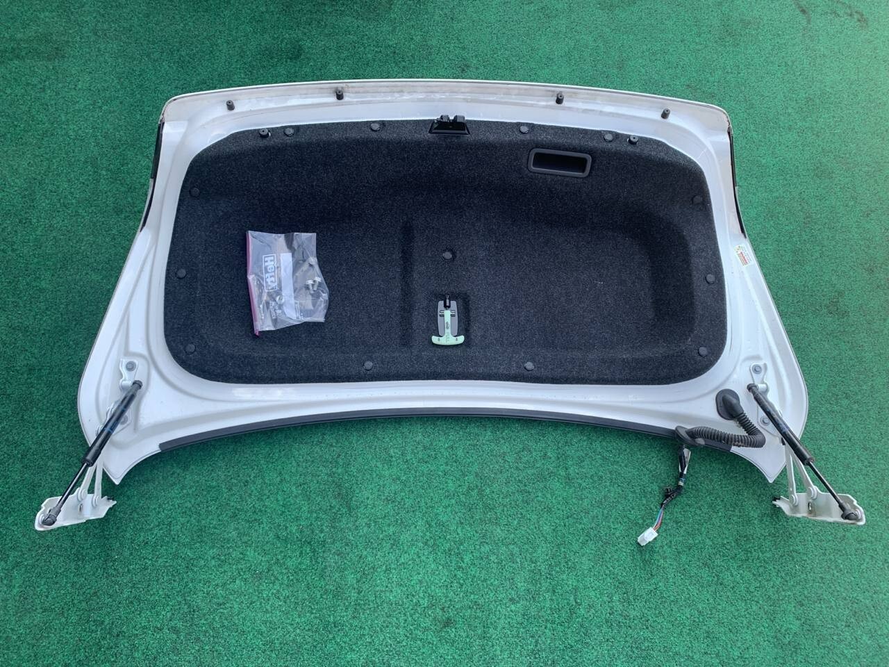 2017-2021 INFINITI Q60 REAR TRUNK DECK LID TAILGATE LIFTGATE ASSEMBLY ...