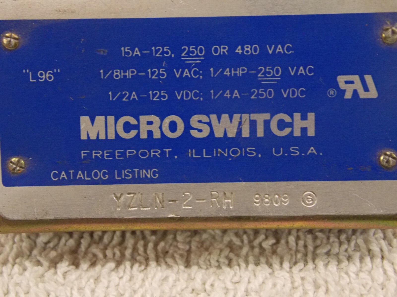 NEW YZLN-2-RH Honeywell Micro Limit Switch Adjustable Roller Arm Lever ...