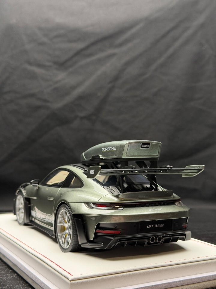 Porsche 911 GT3 RS w/ Roof Rack (Urban Bamboo/ White) [IVY Model] 1:18 ...