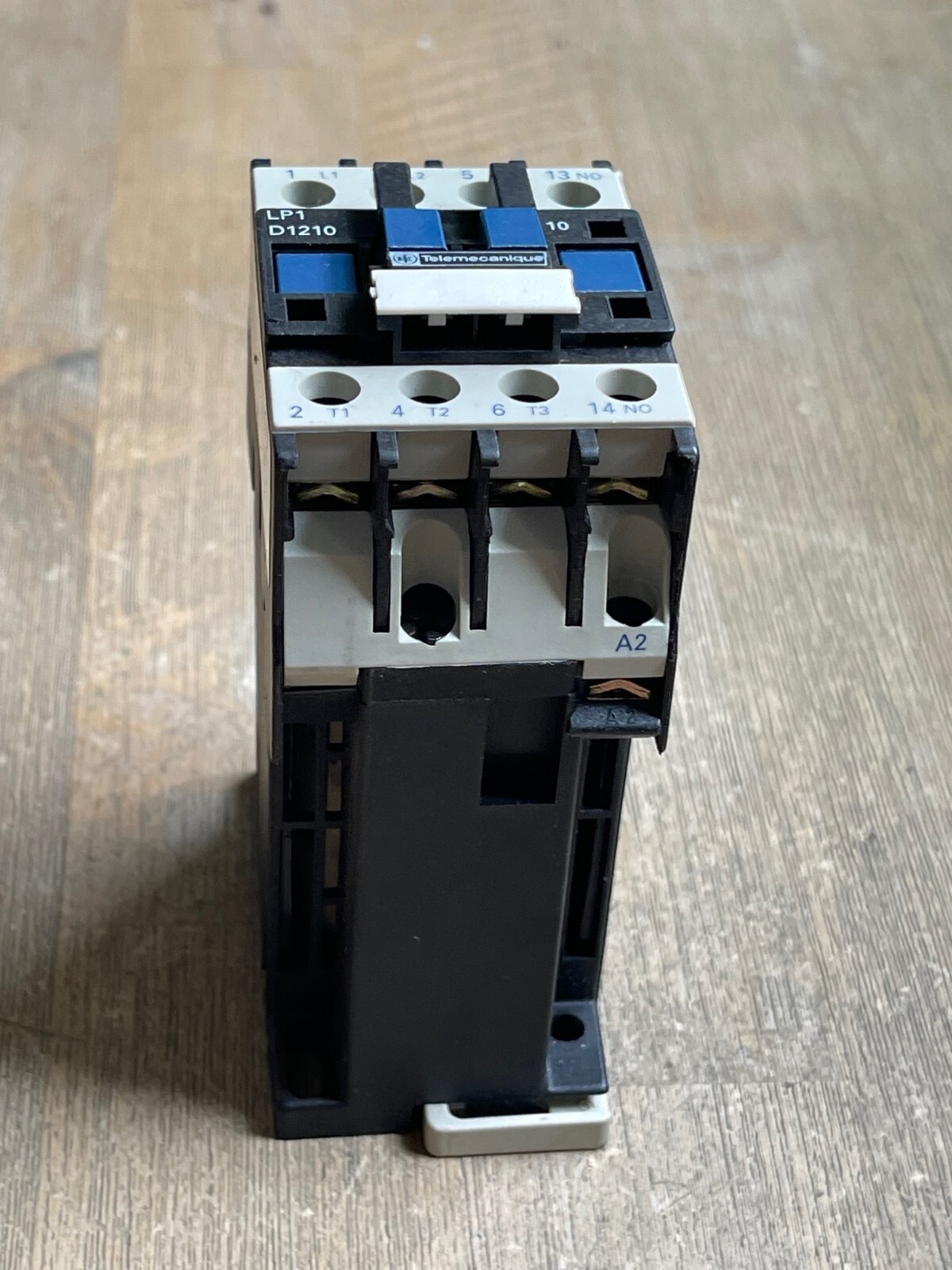 TELEMECANIQUE LP1 D1210 CONTACTOR 25A 24VDC | eBay