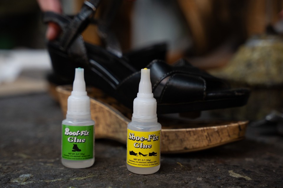 Boot-Fix & Shoe-Fix Glue : Instant Professional Grade Shoe Repair Glue ...