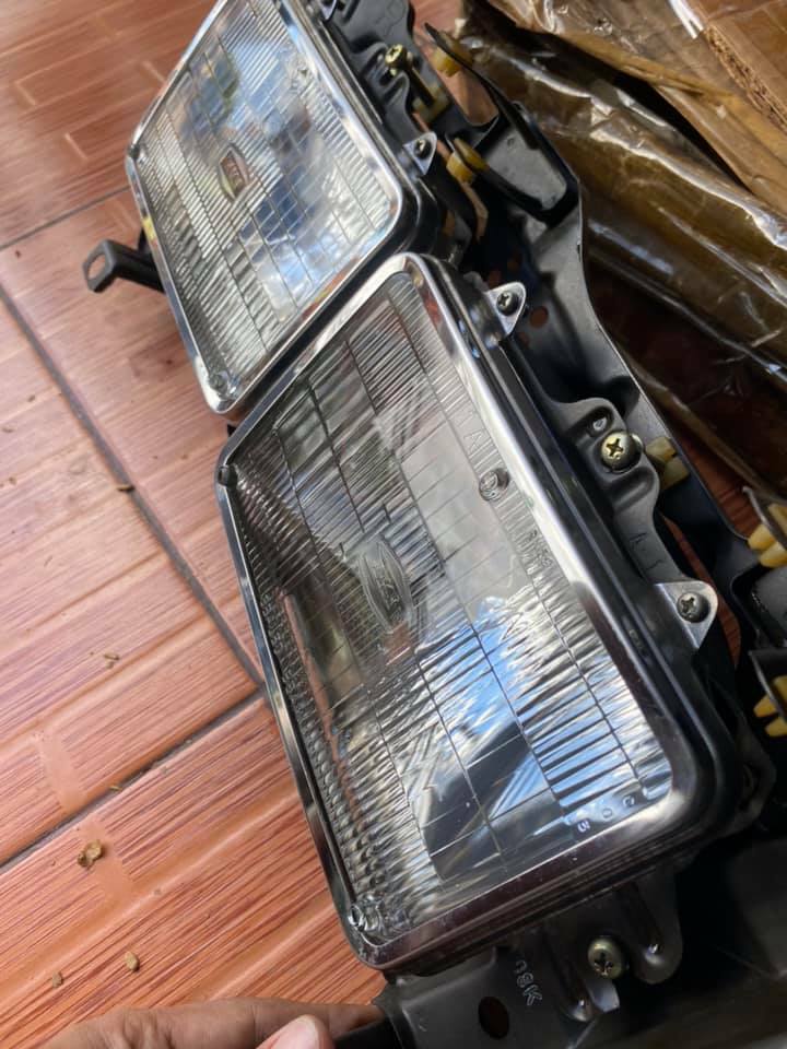 Fit For TOYOTA CORONA RT132,TT13#,XT130 HEADLIGHT LAMP HOUSING NOS ...