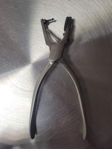 Vintage SS White Dental Rubber Dam 5 Hole Punch Endodontics Stainless ...