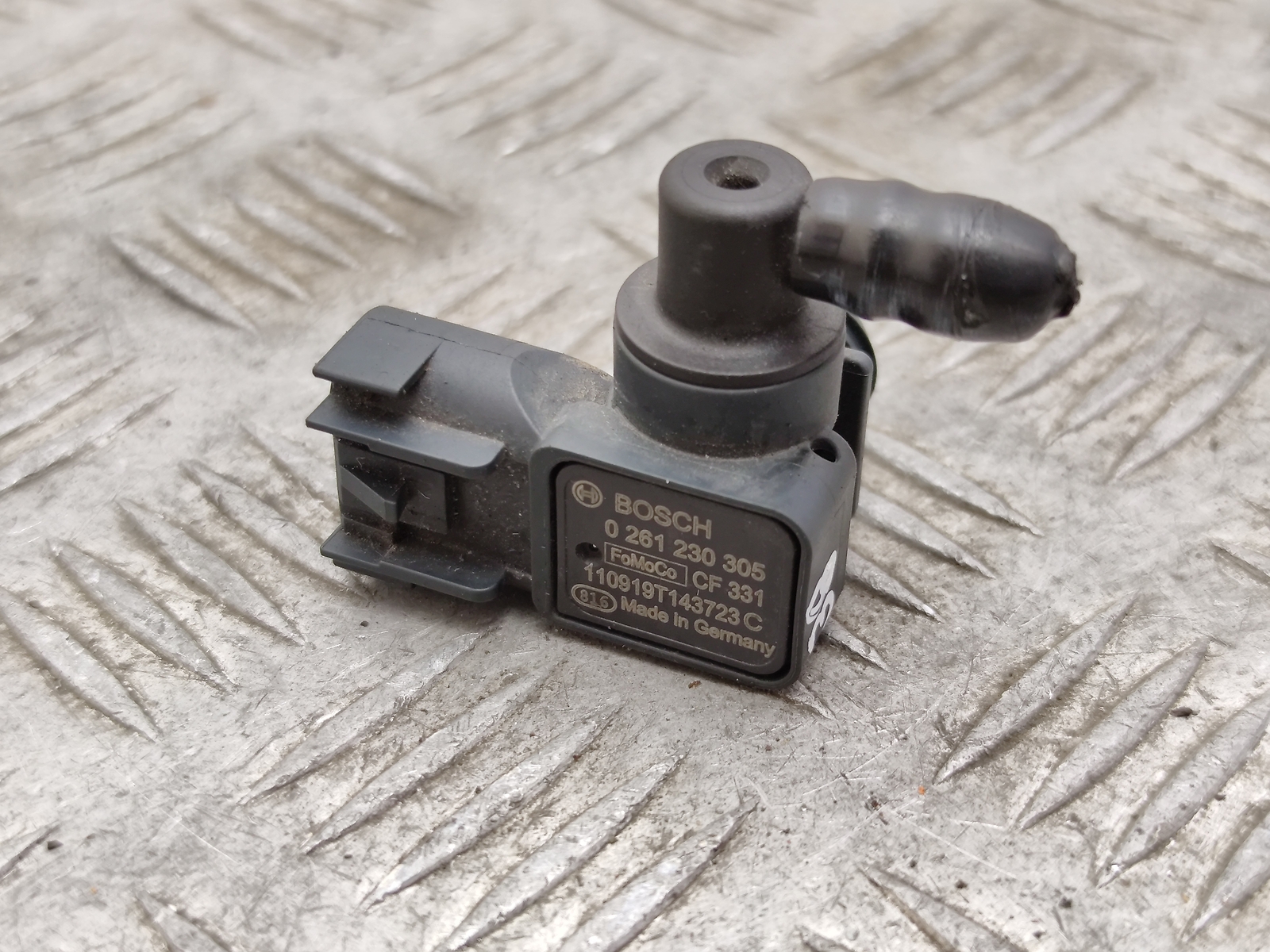 VOLVO XC60 2.0DIESEL 140 kW 2015 VACUUM HOSE PIPE OEM 0261230305 / ...