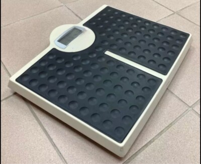 Balance médicale Professionnelle - Pèse-personne .. Jusqu’à 200 Kgs ...