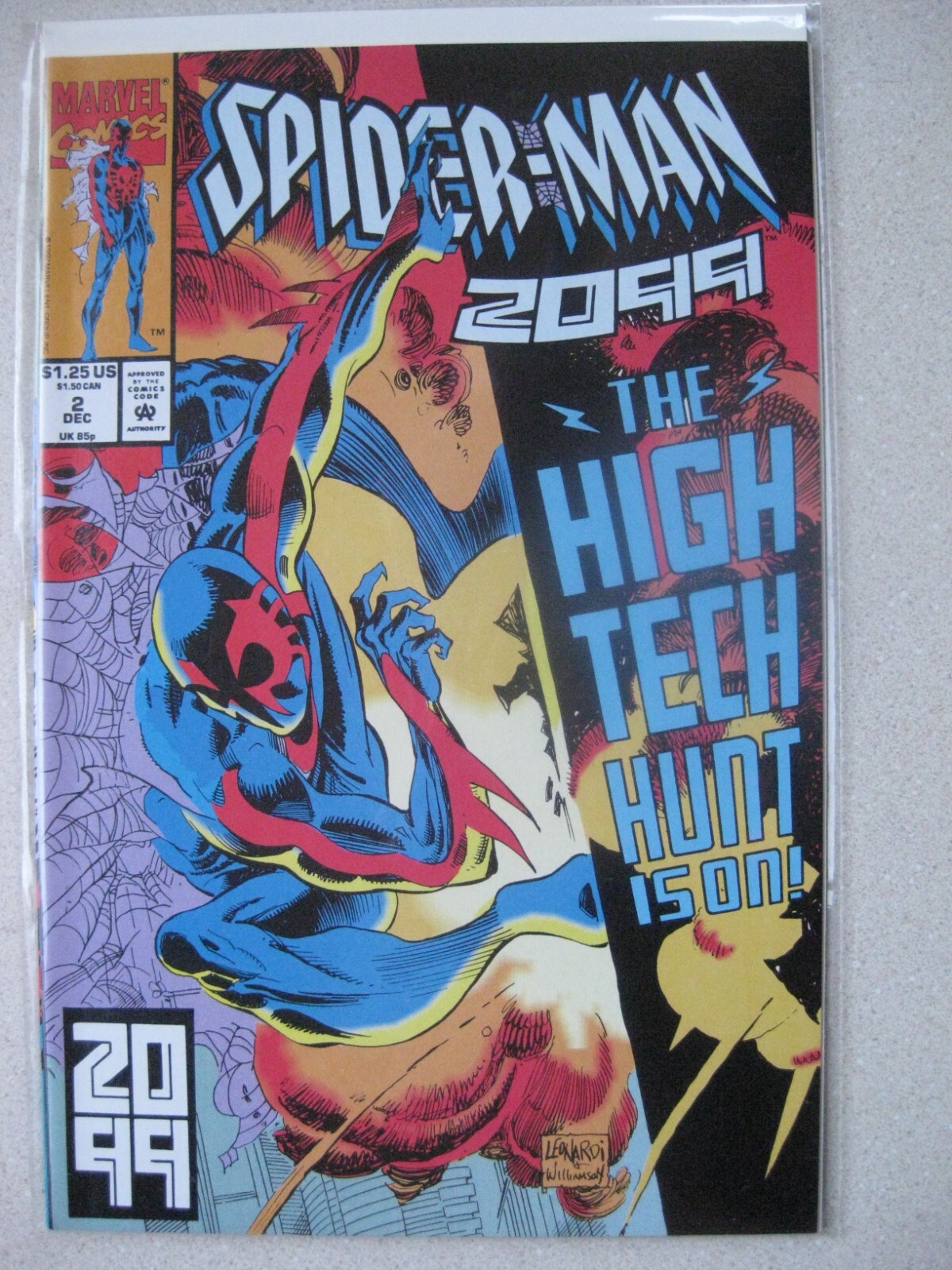 Spider-Man 2099 issue 2 "The High Tech Hunt is On!" NEAR MINT in ...