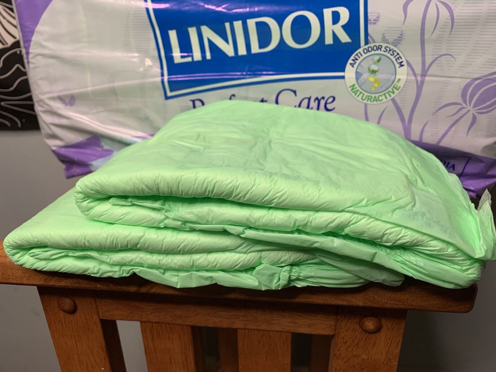 FULL PACK!! Lindor European Import Medium Plastic Maxi Adult Diapers ...