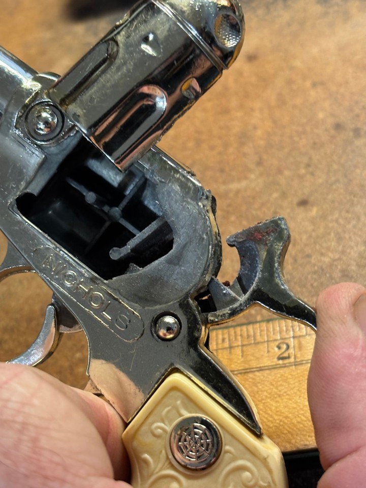 Vintage 7.5" NICHOLS .38 Stallion Cowboy CAP GUN Revolver INDIAN HEAD ...