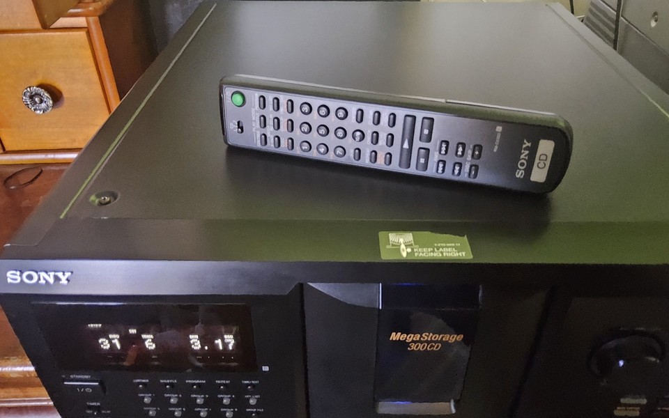 Sony CDP-CX355 MegaStorage 300 CD Changer - with remote control | eBay