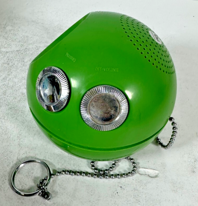 Vintage 1969 Panasonic Panapet "Green" R-70 Model BALL Space Age AM ...