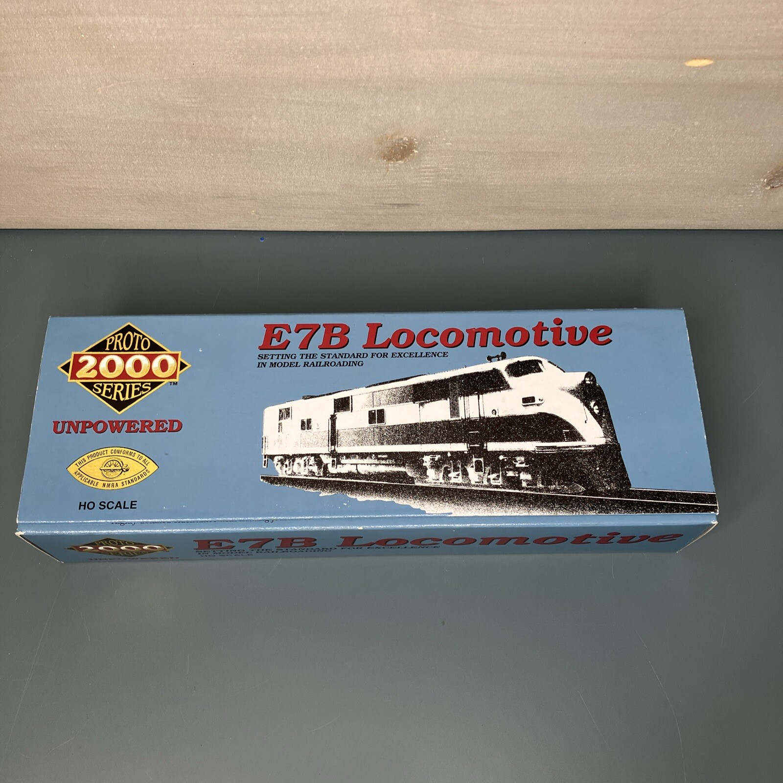 Proto 2000 HO Scale E7B Unpowered Locomotive 21071 Rock Island 634B