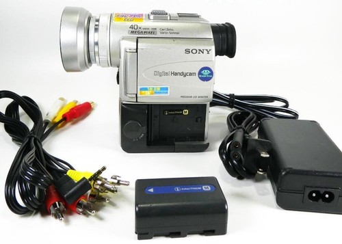 SONY DCR-PC100 Digital Camcorder Video Camera Recorder miniDV Handycam ...