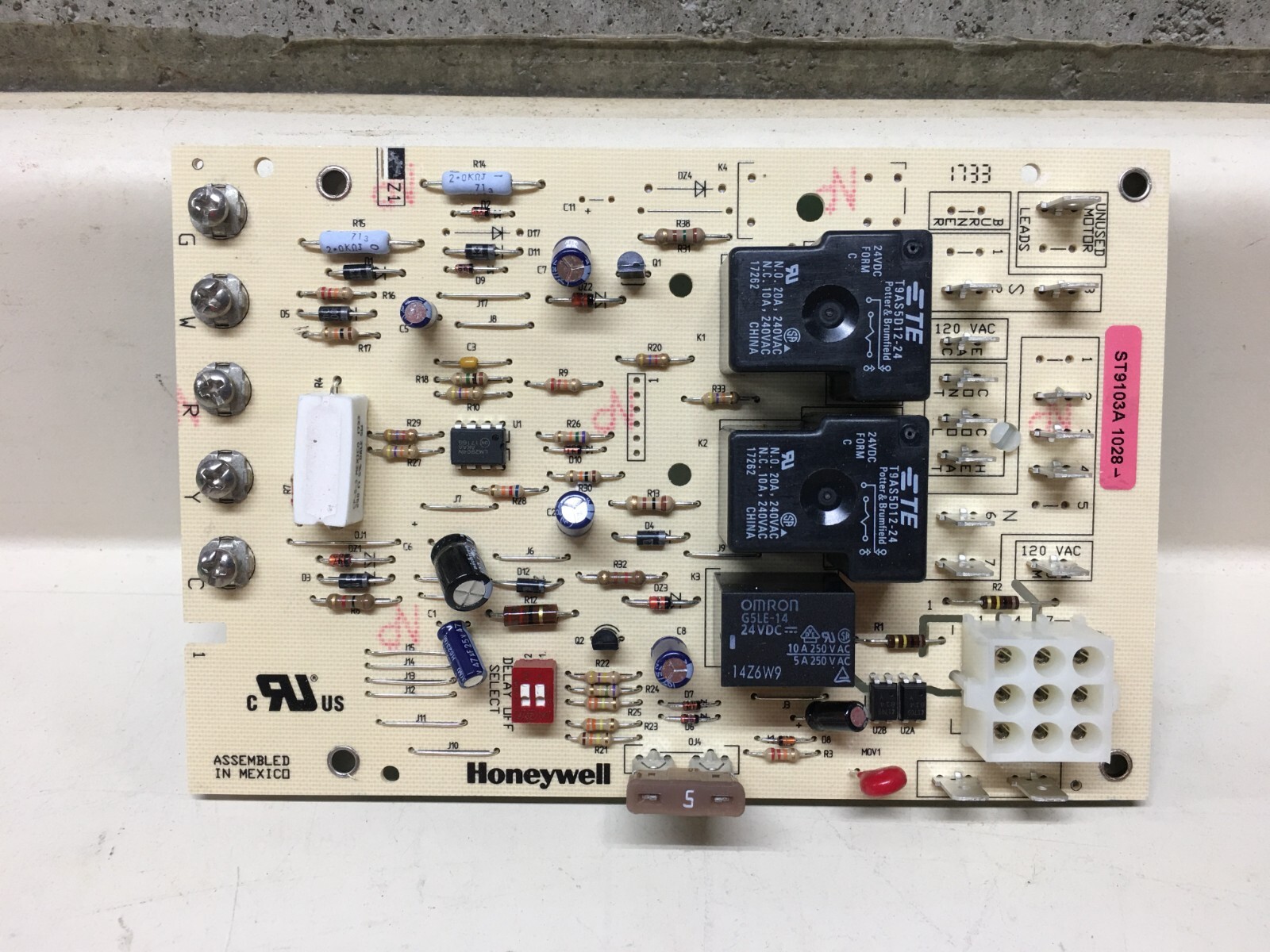 HONEYWELL ST9103A 1028 FURNACE/FAN CONTROL BOARD | eBay