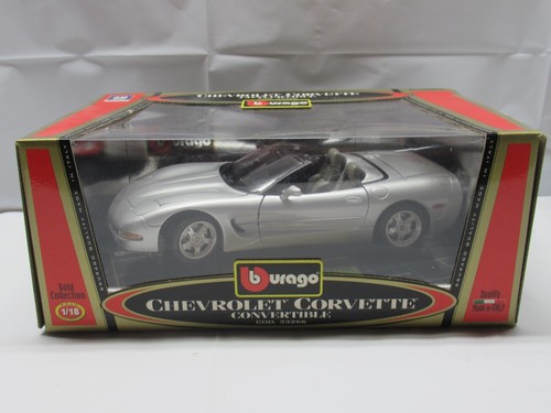 Chevrolet Corvette Convertible Diecast Car Metal 1:18 Gold Collection ...