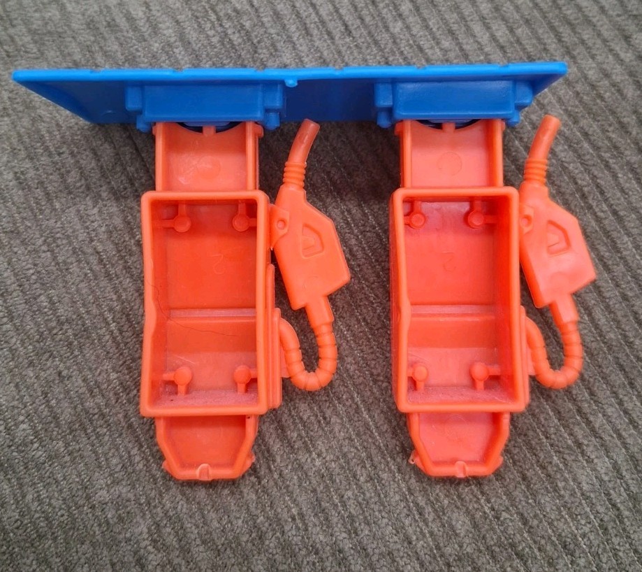 Spare Parts - Petrol Pumps For Hot Wheels Ultimate Shark Garage FTB69 ...