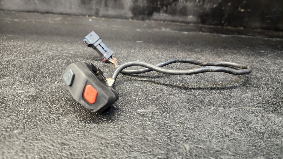 A46011074000 OEM start/stop button 23-25 KTM Husqvarna 125 250 300 SX ...