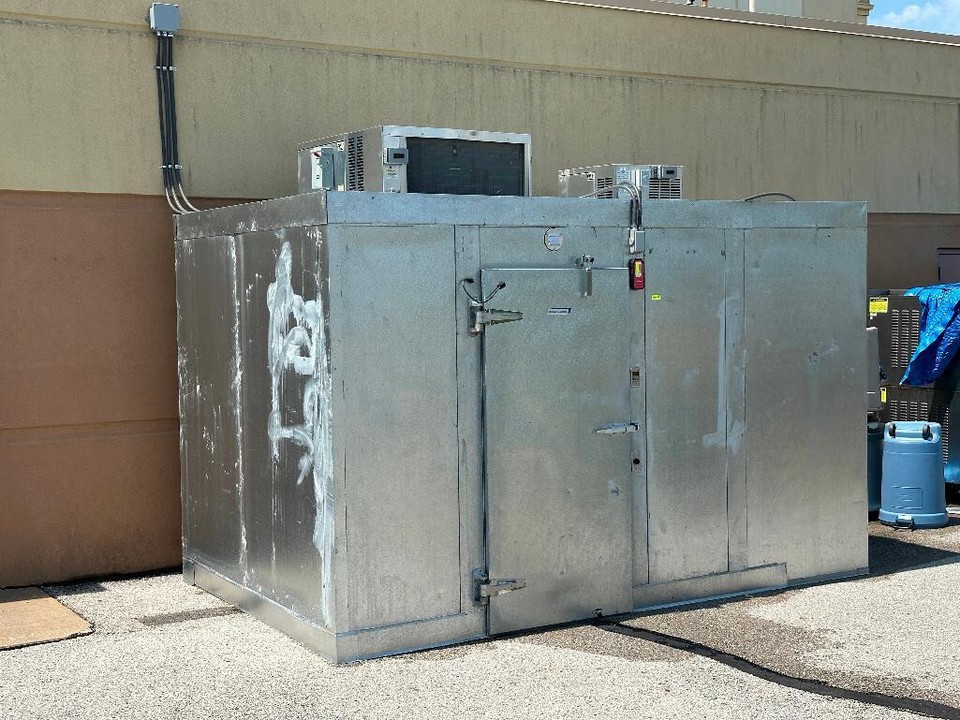 10' X 8' SELF CONTAINED COMBO WALK IN WITH FREEZER AND COOLER ...