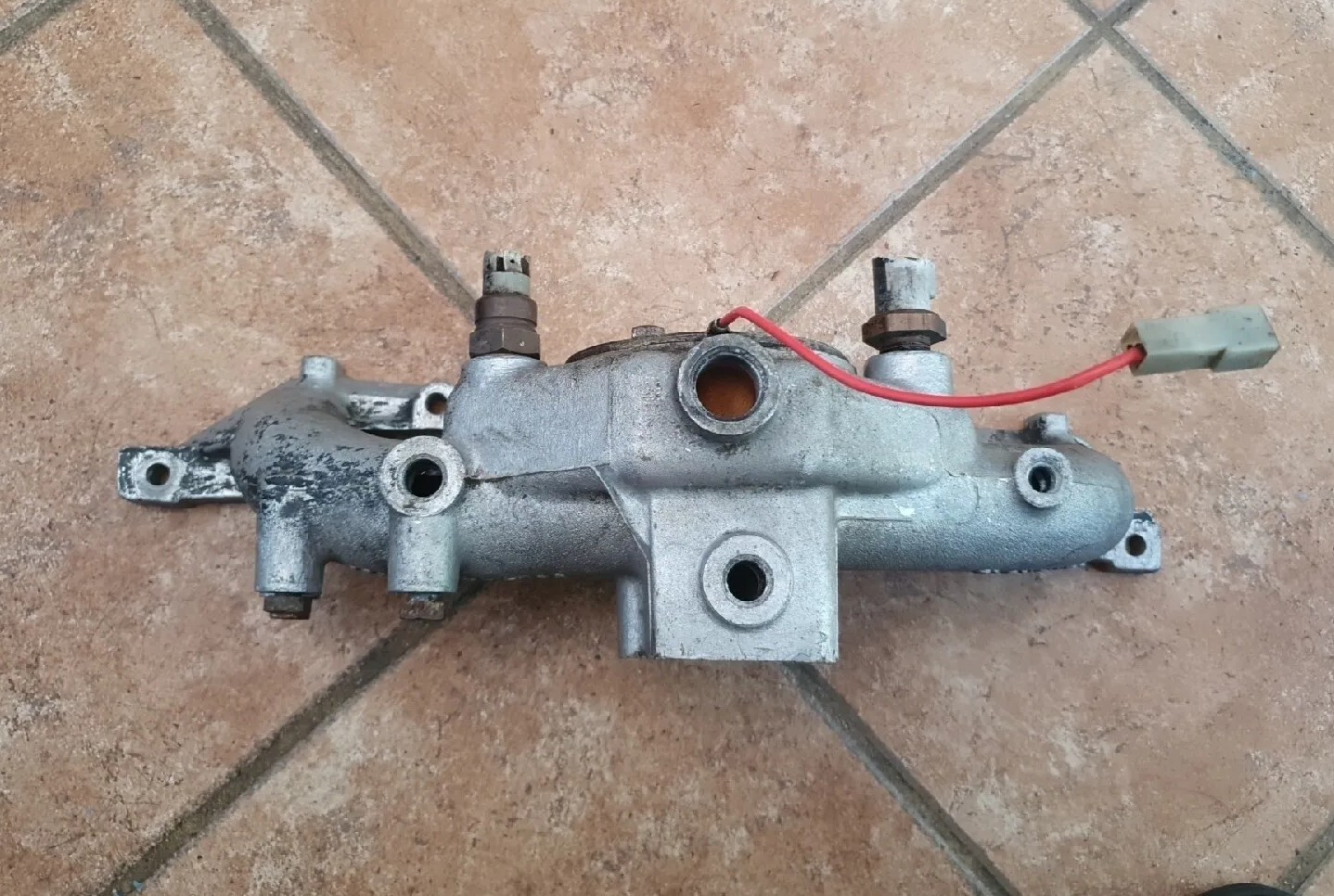 FORD 2.0 PINTO Pierburg carb INLET MANIFOLD CAPRI MK1 MK2 ESCORT 85HF ...