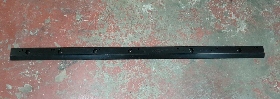 fro JAGUAR XJ XJ8 XJ6 X351 RIGHT HAND SILL BRACKET NEW GENUINE C2D17824 ...