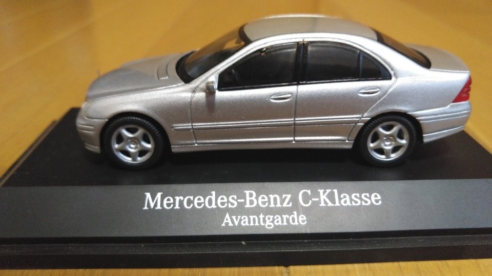Mercedes Benz Custom Dealer Model C Class W203 Avantgarde Color Sample ...