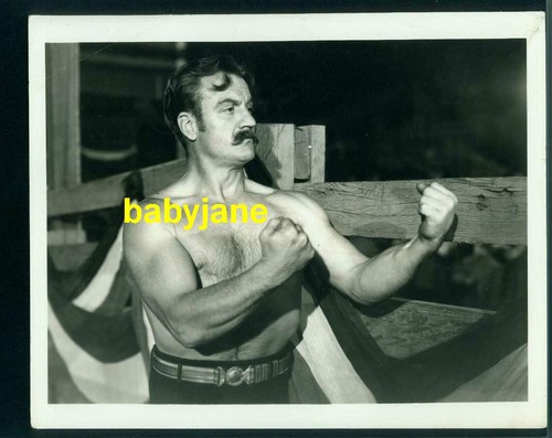 LYLE LATELL VINTAGE 8x10 PHOTO 1941 TEXAS BARECHESTED BARE KNUCKLE ...