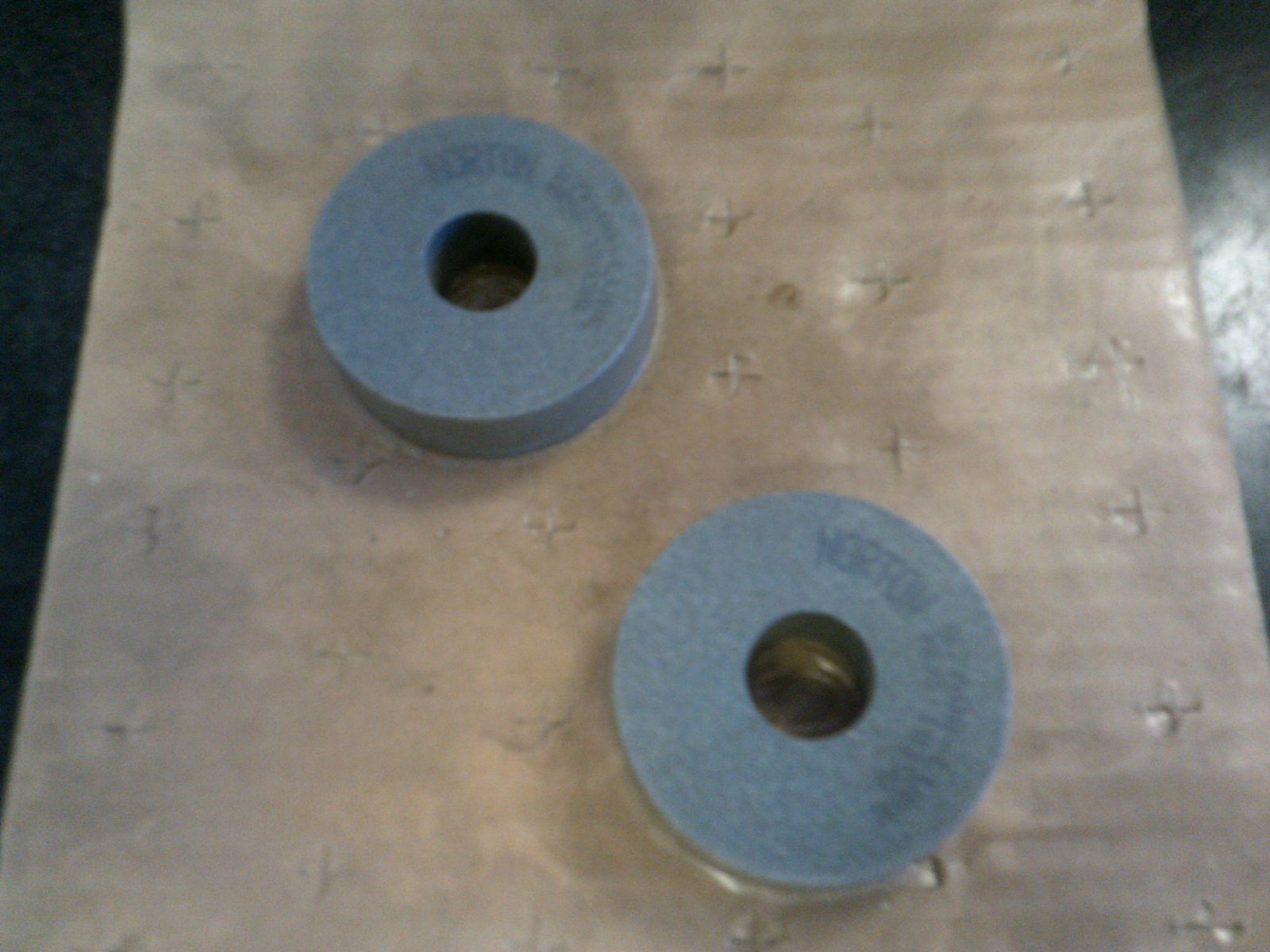 Norton Alundum 2.625" X .812" X .875" Grinding Wheel 57A80-LVBE | eBay