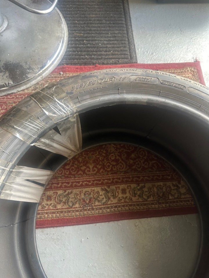 Michelin Pilot Super Sport 305/35R19 Tire | eBay