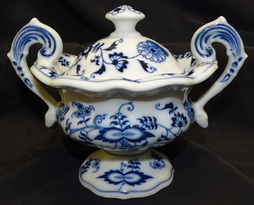 Blue Danube Japan Blue Onion Footed Mayonnaise Bowl with Lid Block Mark ...