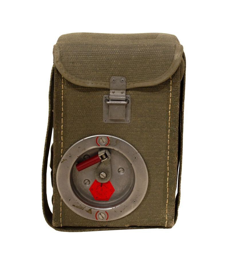 Vintage Swiss Army EN50-A Field Telephones, 4 Phones and Crate | eBay