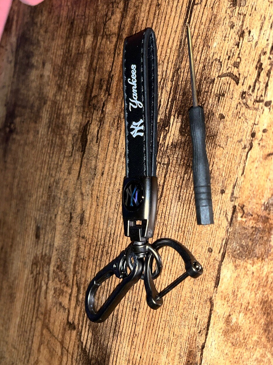 New York Yankees Baseball Keychain Metal Fob- Car Key Ring W/ Hook ...