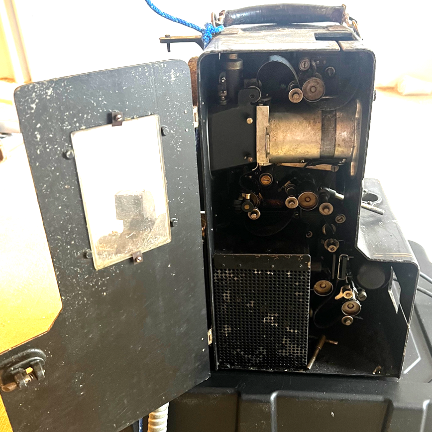 Rare Vintage Holmes 35mm projector sprockets portable optic Sound from ...