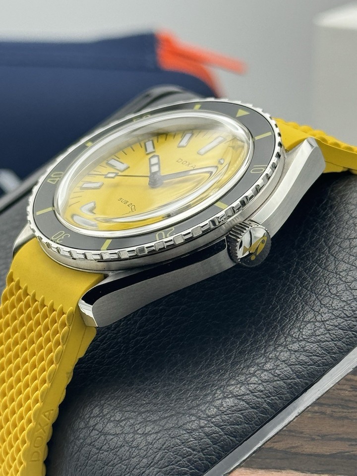 DOXA SUB 200 DIVING STAR YELLOW! 799.10.361.31 FULL SET! MINT!* | eBay