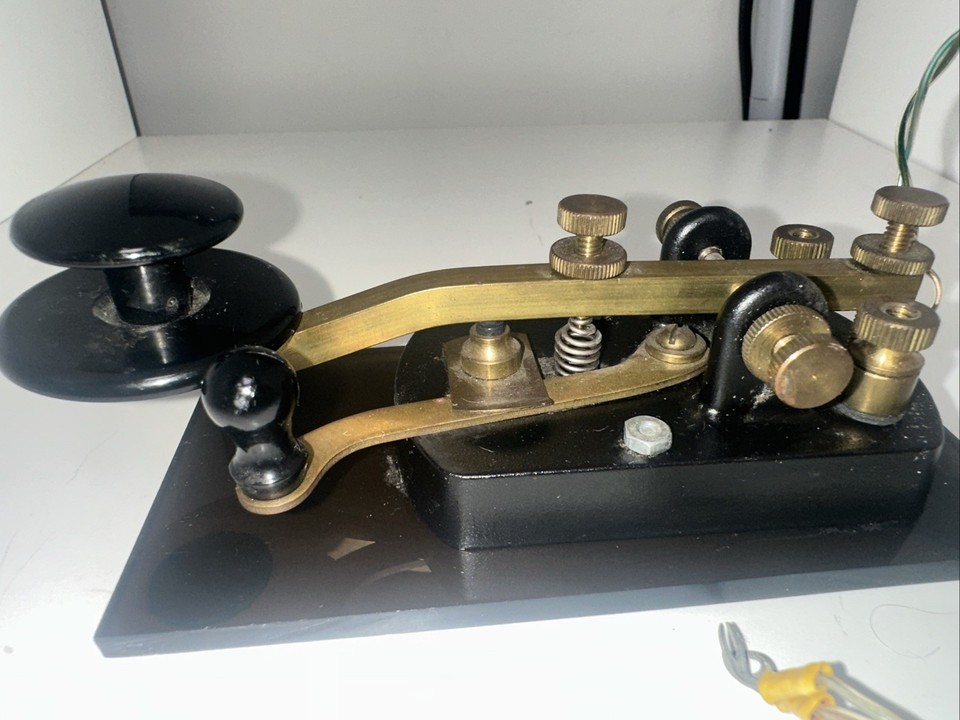 Vintage Morse Code Telegraph Key WM.M. NYE Co No. H15.681 Radio Comm ...