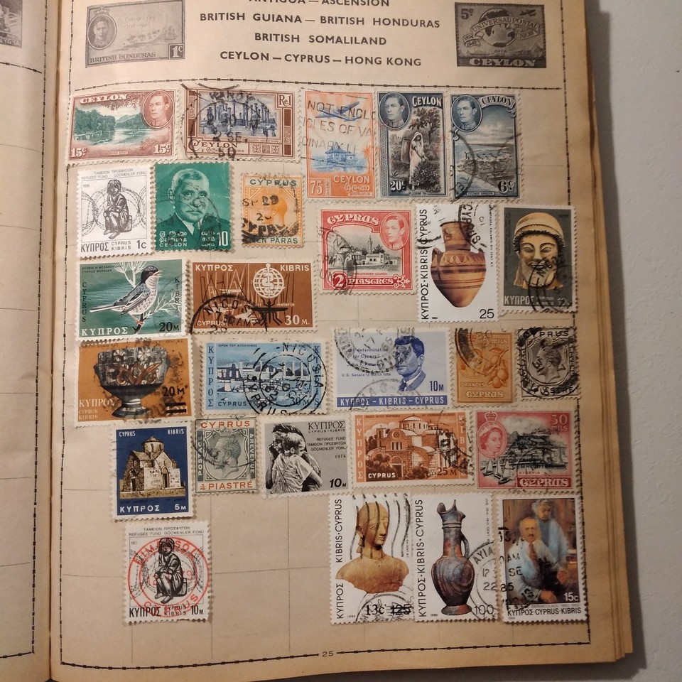 Comet stamp album 18cmx24cm + several 100 stamps 1970s & earlier | eBay UK