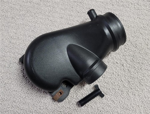 1996-99 CHEVROLET K2500 SUBURBAN 305-350 AIR INTAKE ADAPTER GM 15998532 ...