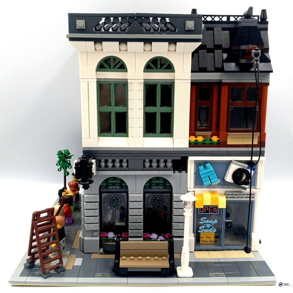 LEGO Creator Expert Modular Buildings Brick Bank 10251 In 2016 Used ...