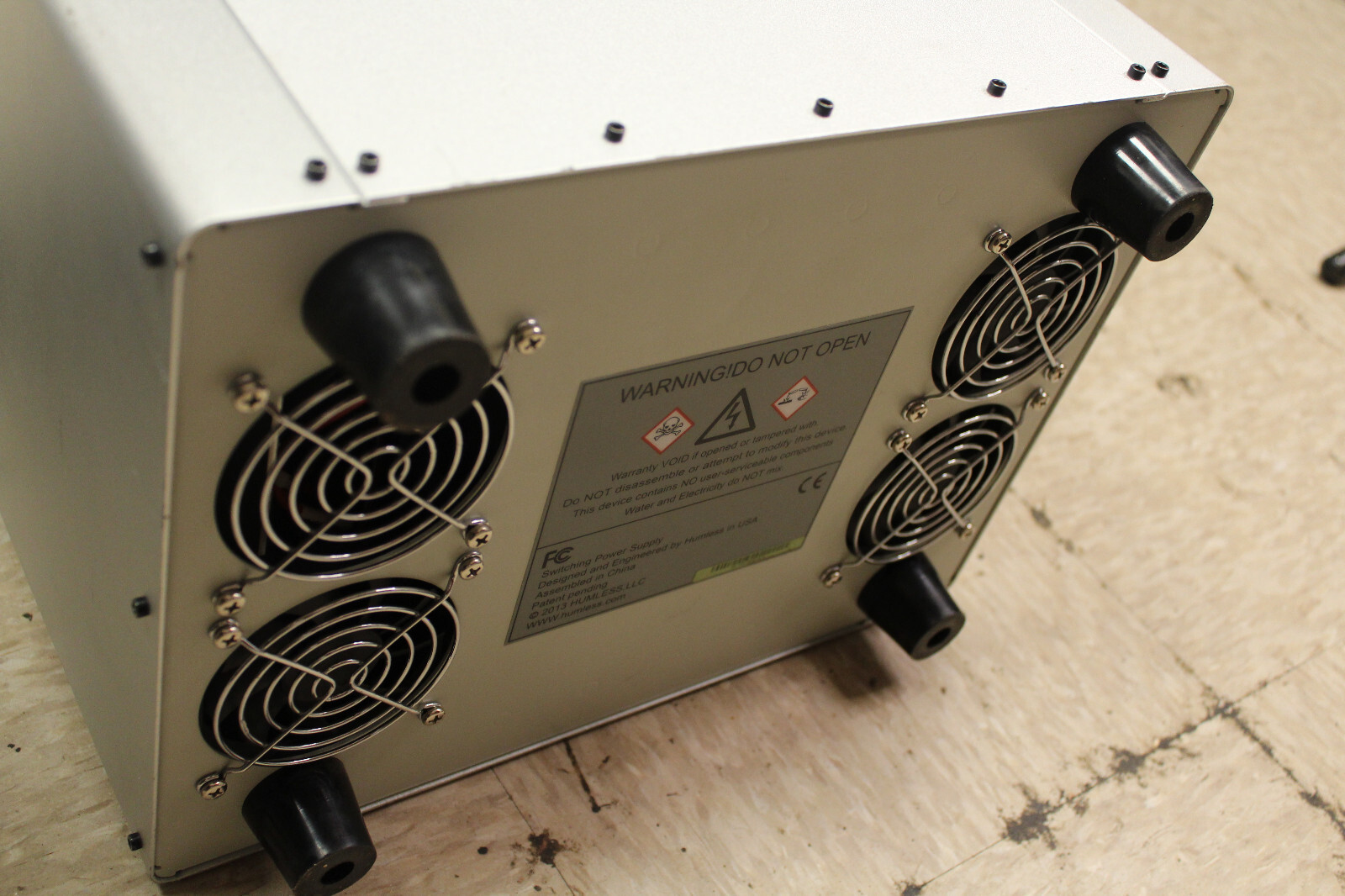 Lion Energy Humless 1500 Series Solar Generator With Folding Solar ...