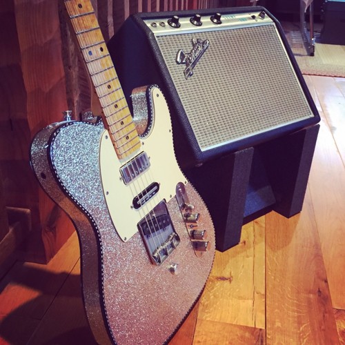 Best Amplifier Stand for Small Amps! Mini Mud Stand! Tilts amp to ...
