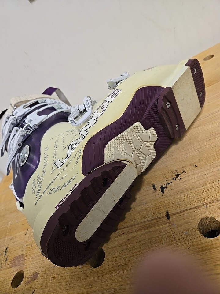 Lange XT 80 Womens Ski Boots, Mondopoint 24.5, Max Grip Tread, Purple ...