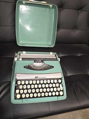 Vintage SCM Smith Corona Corsair Deluxe Portable Typewriter Carry Case ...