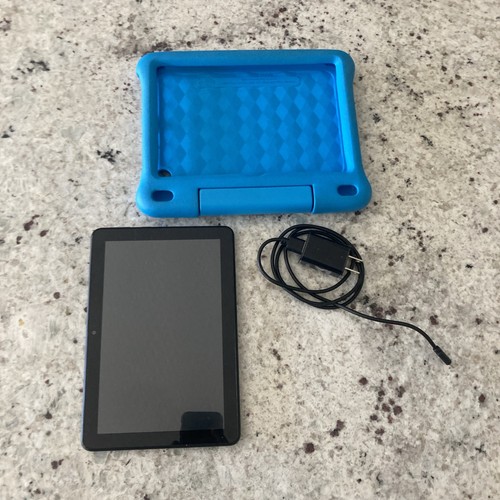 Amazon Fire HD 8 Inch 10th Gen. K72LL4 32GB Blue Case and Charger Incl ...