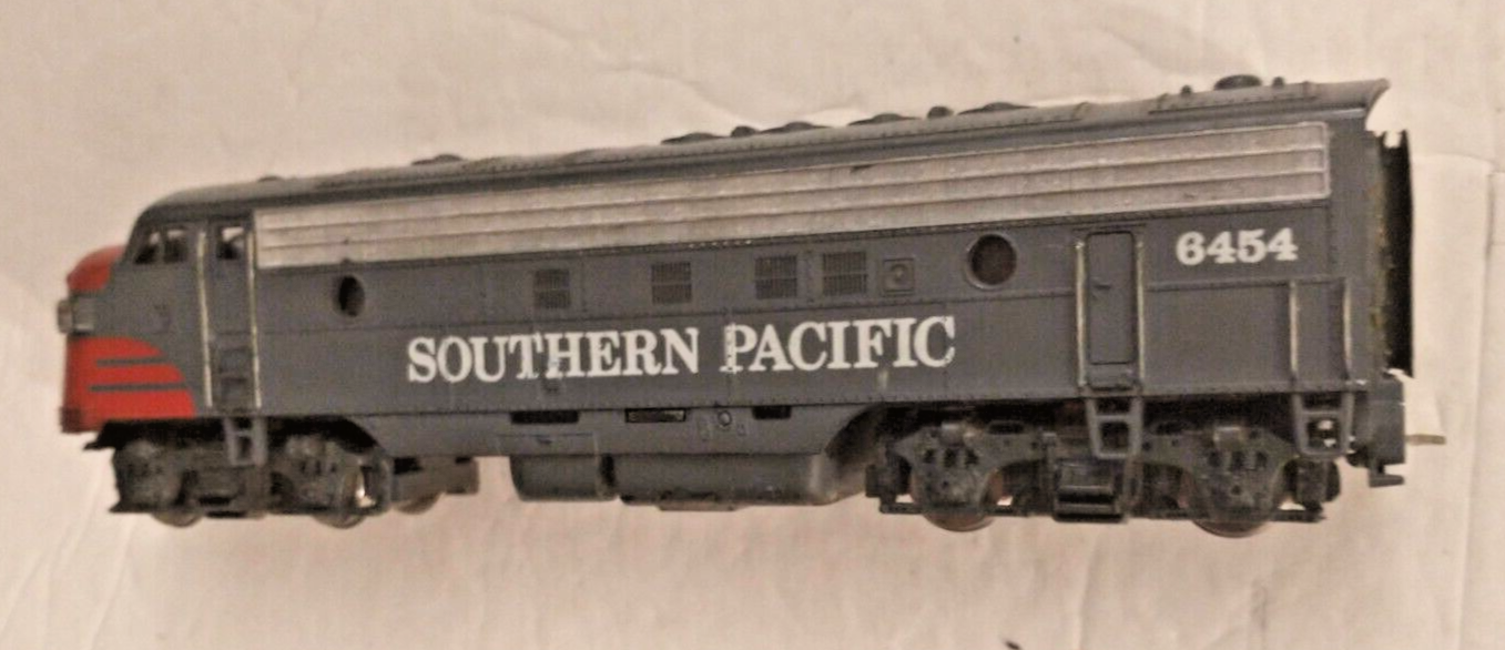 Ho Scale Southern Pacific F7 diesel locomotive no 6454 vintage | eBay