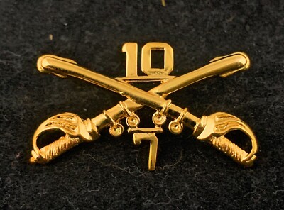🌟US Army 7/10 10th Cavalry 7th Squadron Gold Crossed Sabers Hat Pin 1.5 ...