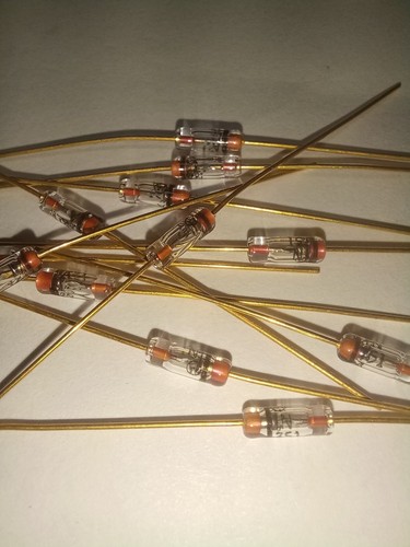 Motorola 1N751A 5.1V, 500mW Zener Diode/Lot of 12/NOS/DO-35 gold leads ...