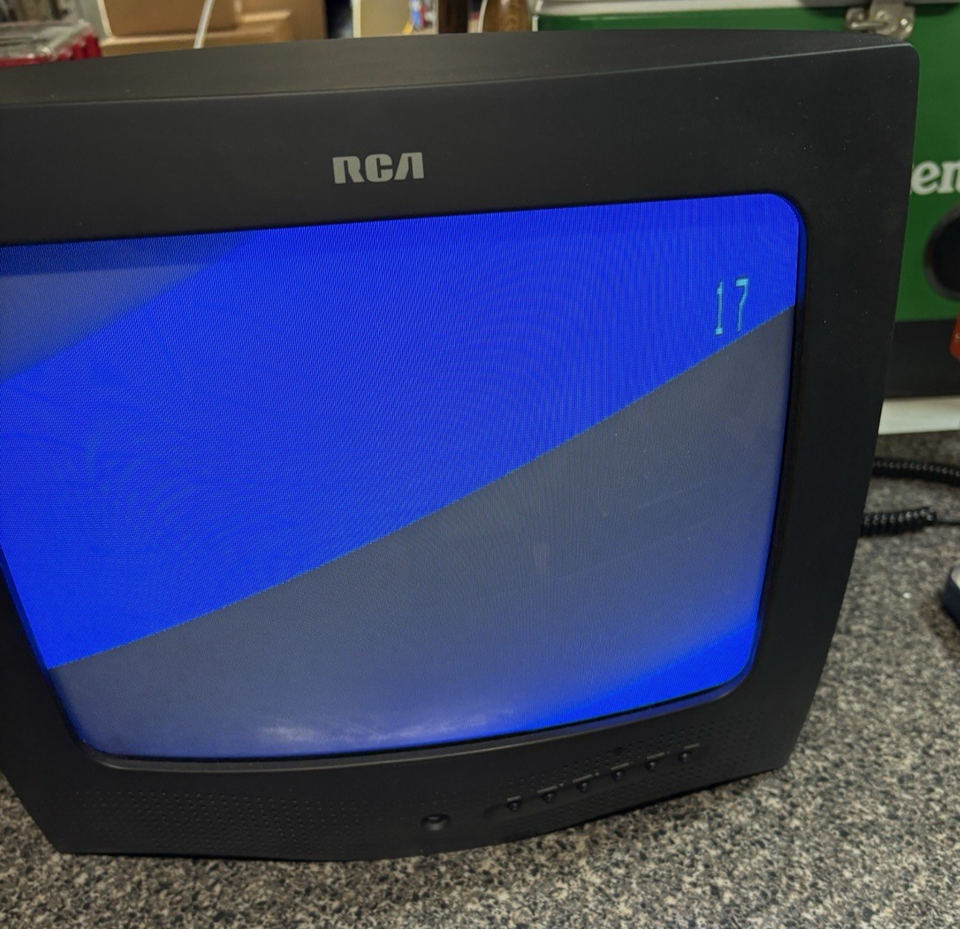 RCA E13309 13" CRT Television Retro Gaming TV Portable W/Remote! Very ...